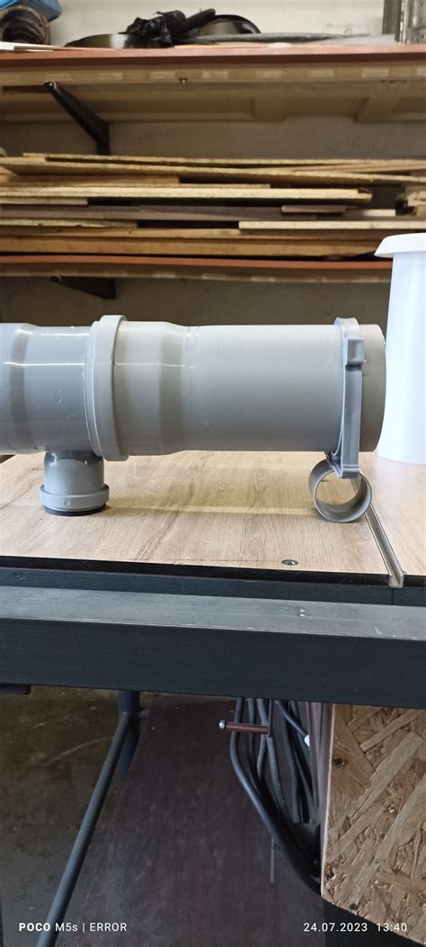 Bazénový skimmer: ceny a instalace svépomocí