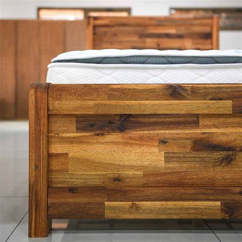 ხის საწოლი E 487180