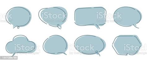 음성 거품의 벡터 집합입니다 대화 상자 아이콘 메시지 템플릿입니다 텍스트 레터링을위한 하얀 구름 파란색 배경에 이야기를위한 빈 풍선의 다른 모양 플랫 벡터 일러스트 레이 션