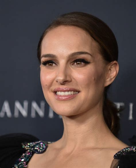 Actress Natalie Portman Moves Forward 60 Photos Moonagedaydreamfilm