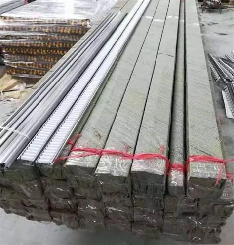 Flexible Omni Directional Wheels Roller Flow Rails Racking For Gravity Pallet Ground Conveyor