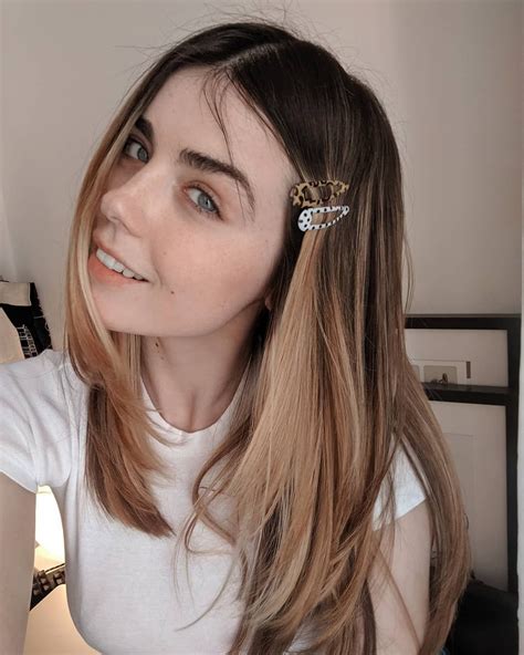 Danielle Sharp Beauty Model Fashion