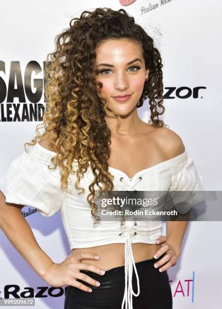 Sofie Dossi Photos and Premium High Res Pictures - Getty Images