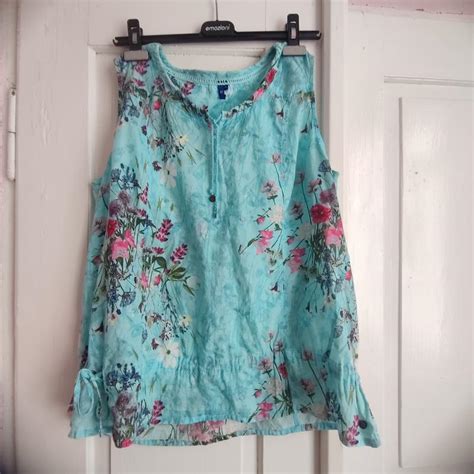 Футболка — цена 35 грн в каталоге Футболки Купить женские вещи по доступной цене на Шафе