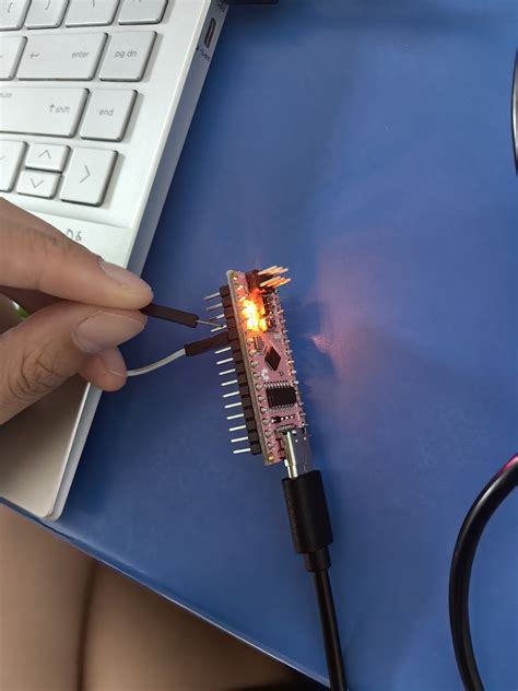 杜邦线控制板载灯亮灭 Csdn博客