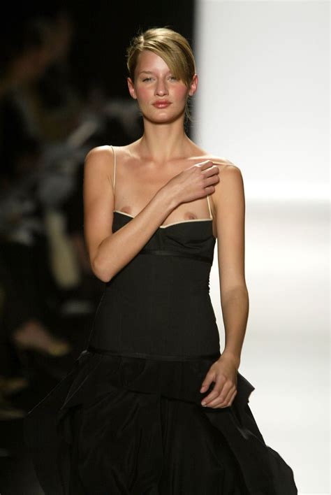 Nsfw The 35 Most Important Fashion Week Sideboobs Full Boobs Almost