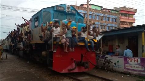 প্রধানমন্ত্রীকে সংবর্ধনা জানাতে ট্রেনে মানুষের ঢল Prime Minister Came Into Rangpur Youtube