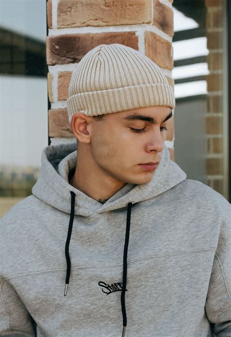 Шапка біні чоловіча Staff Light Beige світло бежева з відворотом тепла для підлітка ціна