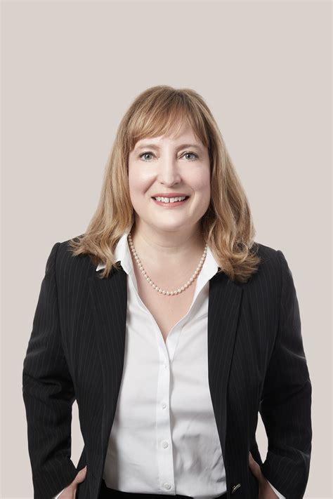 Elana Hahn Banking And Finance Lawyer In Toronto People Fasken