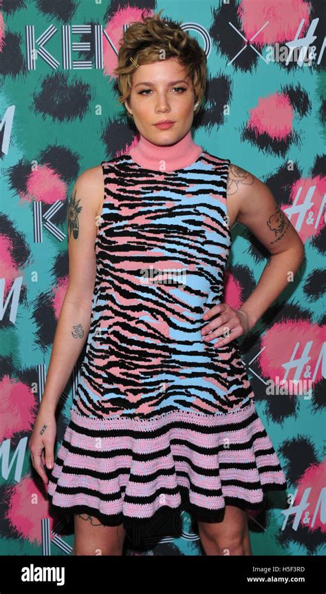 New York Ny Usa 19th Oct 2016 Halsey Ashley Nicolette Frangipane