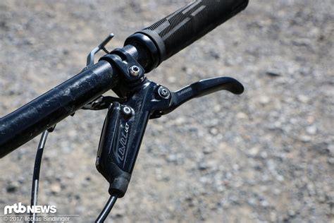 SRAM Level Ultimate Bremse im Test: Bremsen wie ein Weltmeister