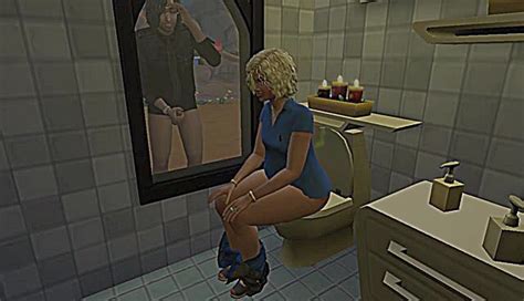 Blond Mature Sim Has No Privacy