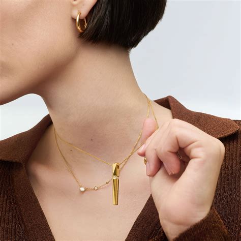 The Love Bar Pendant Gold Vermeil With Diamonds Oak And Luna