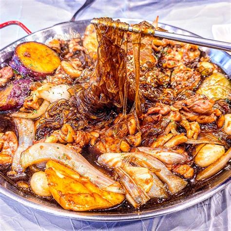 유머플릭스 두찜 까만찜닭 먹타 간장베이스로 만든 두찜까만찜닭 찜닭에 무조건 빠질수없는