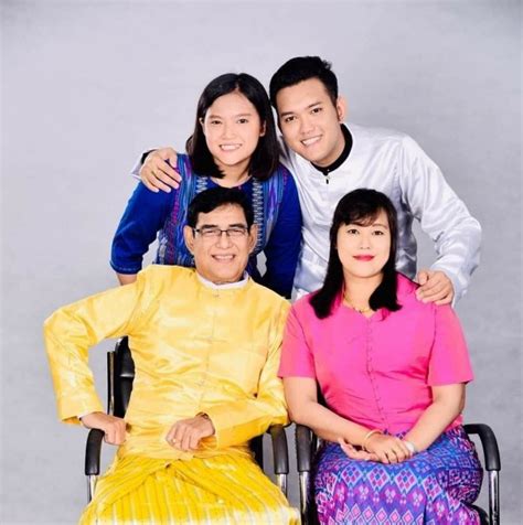 တင်မောင်ဆန်းမင်းဝင်း ကနေတာကိုကြည့်ပြီး အောက်ကနေ လိုက်ပြောင်ကာ အပီအပြင်ကနေကြတဲ့ မေတ္တာမြင့်မြတ