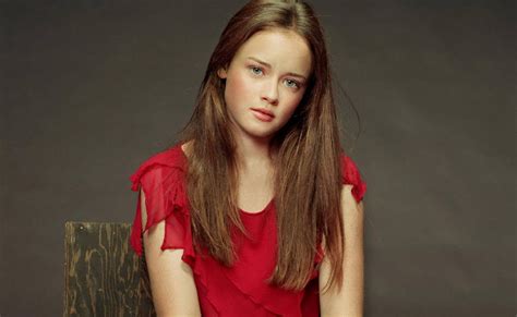 Hot Celebrities Wallpapers Downloads Alexis Bledel Rare Collection