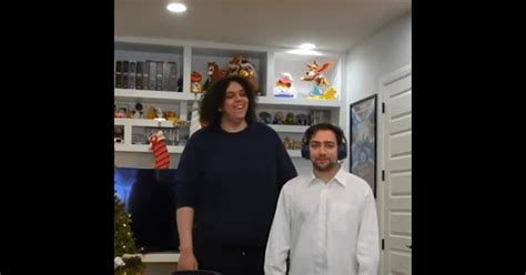 How Tall Is Mizkif Trolls Often Compare Twitch Streamers Height To