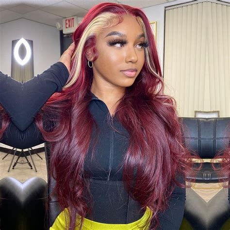 Hottest Skunk Stripe Hair Trends In 2024