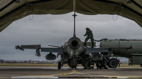 Svenskt Stridsflyg P Plats I Polen F Rsvarsmakten