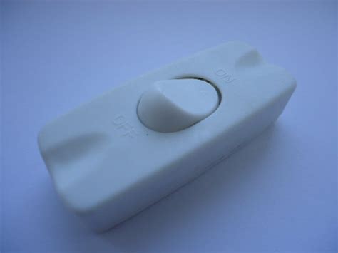 INLINE ON OFF CORD SWITCH WHITE SaveMyLight