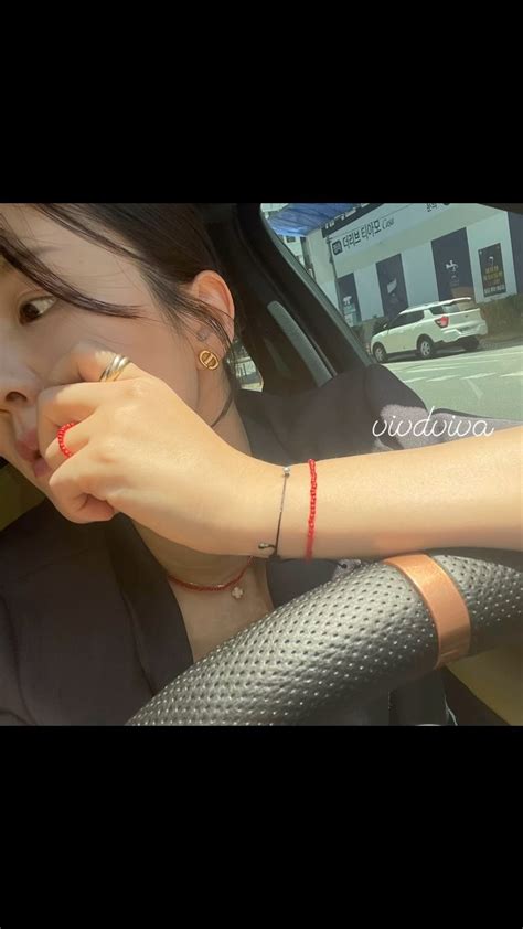 비비드비바 • 폰스트랩 •비즈악세사리 • 키링 • 폰줄 • 핸드폰스트랩 • 차키링 • 커스텀 • 이니셜 Vividviva