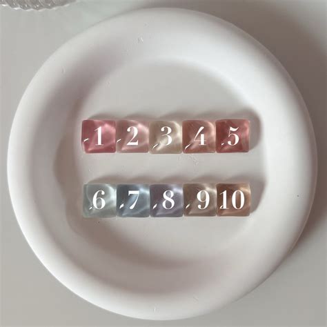 쏘네 𝓒𝓸𝓸𝓴𝓲𝓮 𝓑𝓮𝓪𝓻 데일리 시럽 원컬러 네일팁 수제네일팁 위시버킷