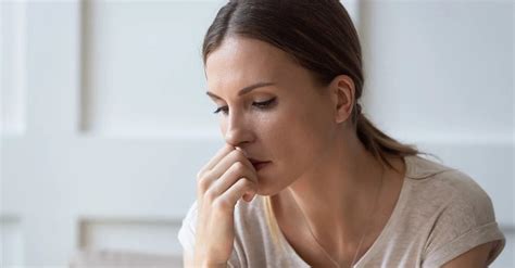 Daughter Forbids Her Mother From Attending Her Graduation Choosing Her