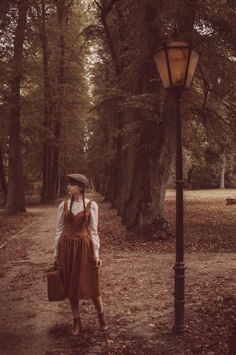 Evelyn Lookbook Revintaria Evelyn Lookbook Revintaria