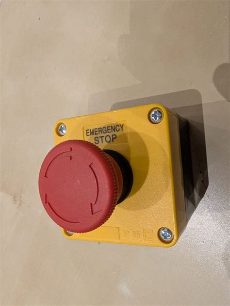 An Emergency Stop Button With Zigbee And Home Assistant