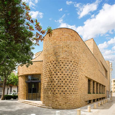 بررسی 50 نمونه از نماهای مدرن ساختمان های ایرانی در سال های اخیر خط معمار