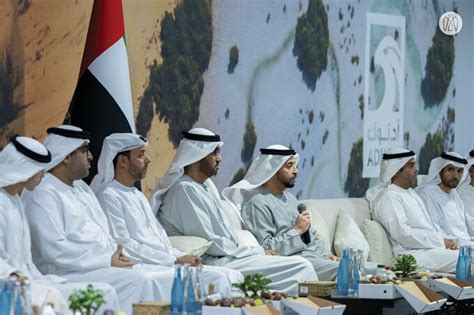 Hamdan Bin Zayed Visits Bu Hasa Field And Praises Adnocs Efforts In Employing Artificial