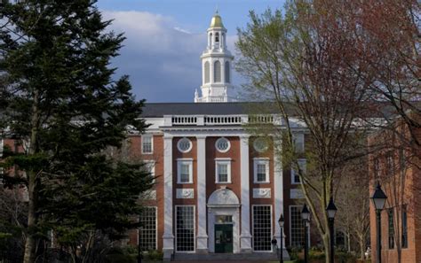 Харвардын их сургууль Трампын засаг захиргааны эсрэг шүүхэд гомдол гаргав