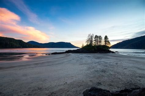 Premium Photo Sandy Beach On Pacific Ocean Coast View Sunset Sky San