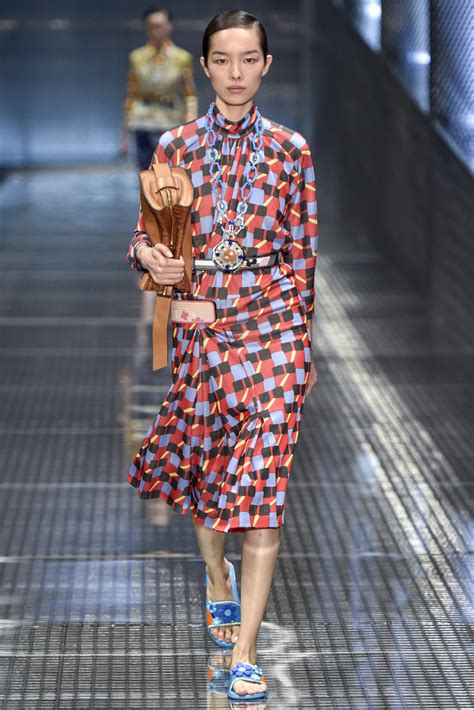 Женская одежда и сумки Prada 2017 – фото и модные тенденции
