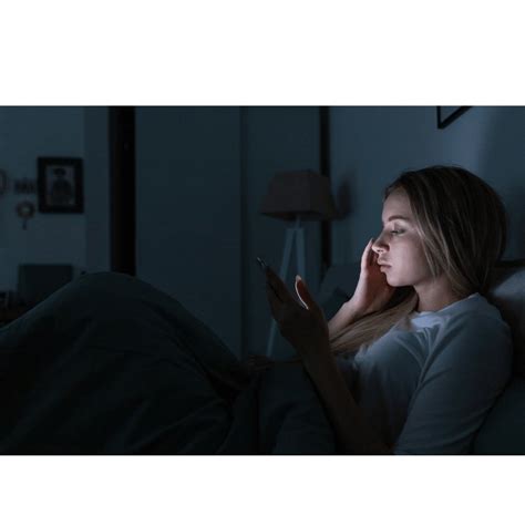The Shocking Truth About The Effects Of Endless Scrolling Before Bed