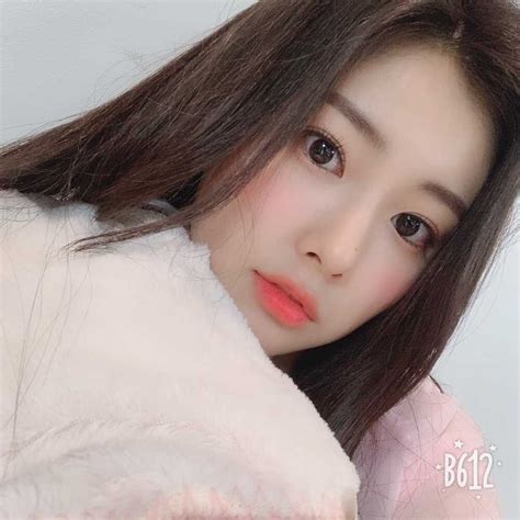 Pin On Hyewon Private E Mail Kpop Girls Kpop Girl Groups Iz One