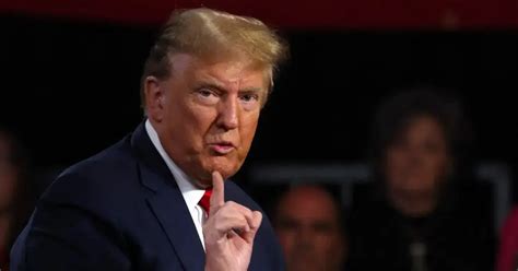 Fox News Cuts Away From Donald Trumps Speech At The Border