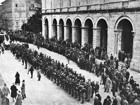 Un Siglo De La Marcha Sobre Roma La Toma Del Poder De Benito Mussolini