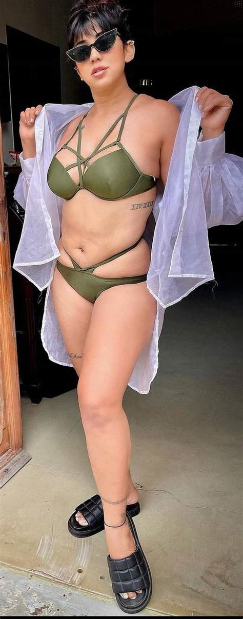 Ruchi Raj Scrolller