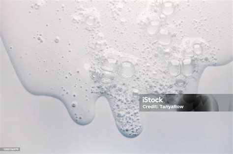 블루 그레이 그린 옐로우 퍼플 오렌지 핑크 투명 화장품 크림 젤 레티놀 세럼 텍스처 는 흰색과 멀티 컬러 배경에 고립 타액 체액에 대한 스톡 사진 및 기타 이미지 Istock