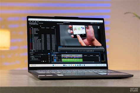 Trải nghiệm Lenovo IdeaPad Slim 5 OLED 22 triệu có màn OLED 32GB RAM và 512GB SSD