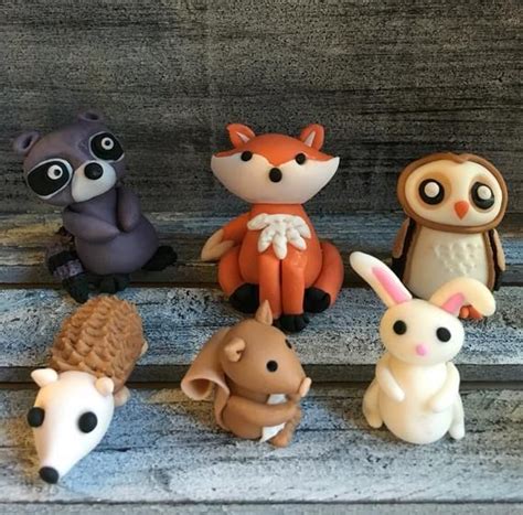 Wow Your Guests With This Adorable Woodland Animals Fondant Cake Topper