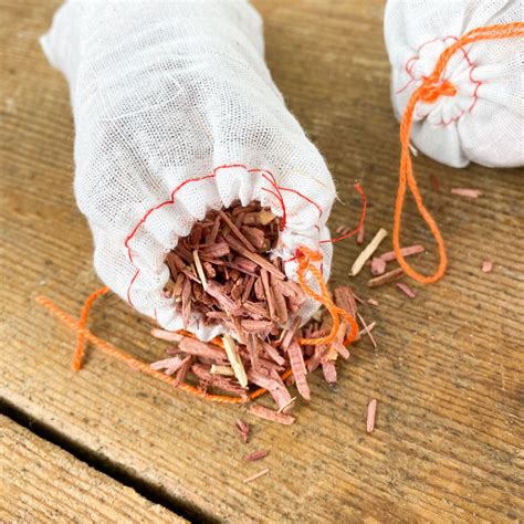 Natural Moth Repellent Red Cedar X5