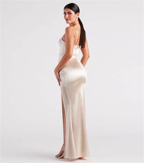 Elegant Gold Dresses And Windsor