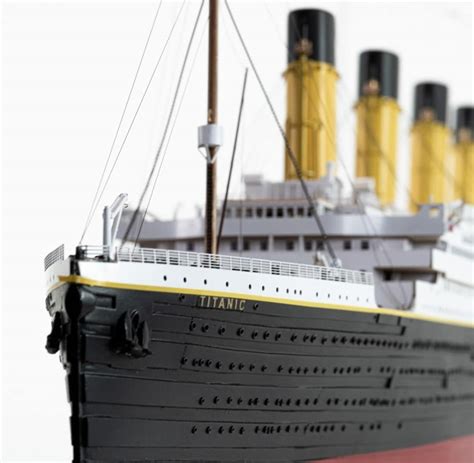 Rms Titanic Model Boat Kit 1912 Amati 1606