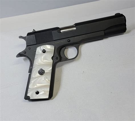1911 White Pearl Acrylic Grips With Black Ruger Medallions Ebay