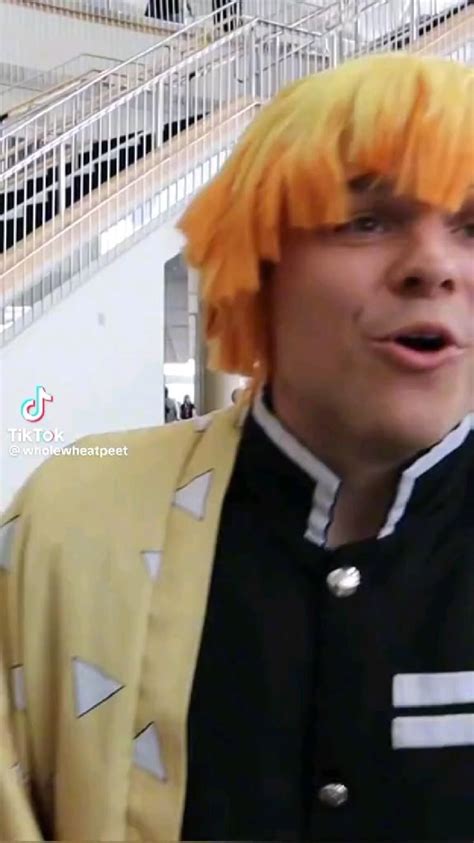Poor Zenitsu😂 Personaggi Personaggi Anime Anime