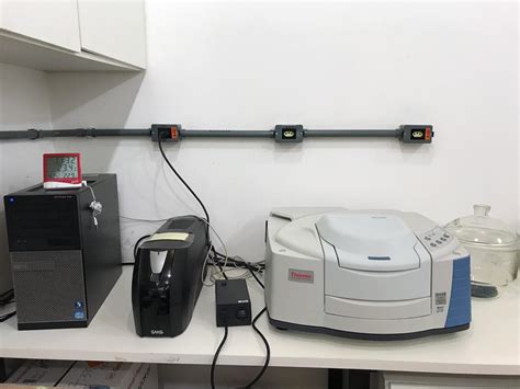 Laboratório De Espectroscopias Vibracionais Labev