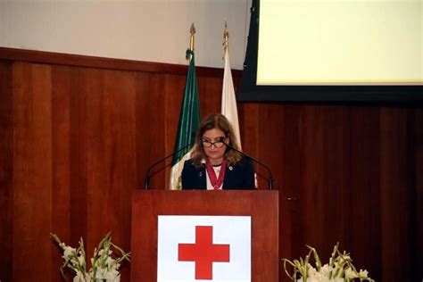 Sale Mónica Entra Nelva