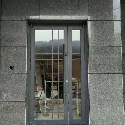 铝合金推拉隔热平开门 隔热肯德基门 锁玻璃门铝合金型材门 阿里巴巴